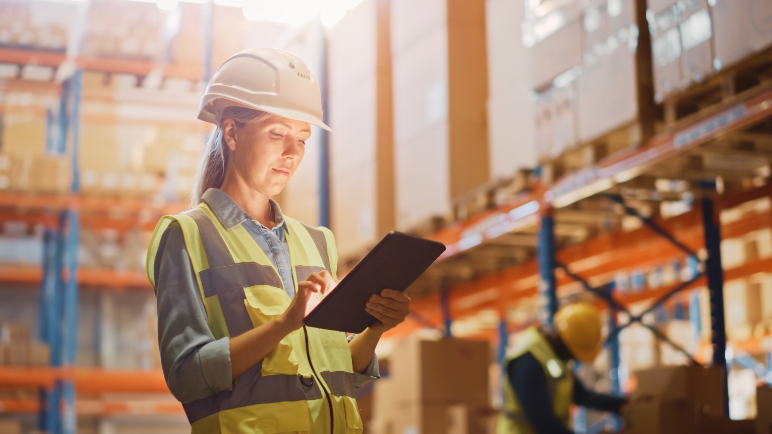 What Is a Loading Dock? Meaning, Benefits, & How to Optimize
